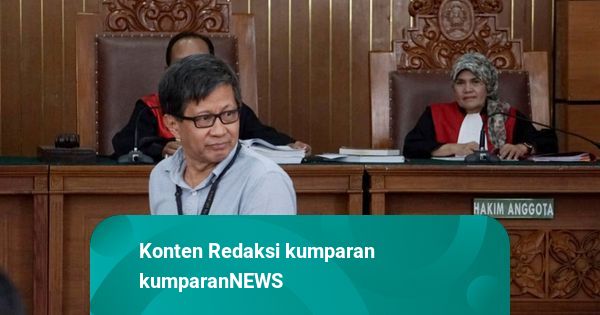 Foto: 'Orasi' Rocky Gerung di Sidang Ratna Sarumpaet | kumparan.com Foto: 'Orasi' Rocky Gerung di Sidang Ratna Sarumpaet | kumparan.com